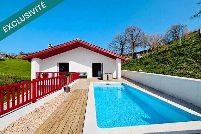 Maison à vendre - Biriatou - 8 pièces - 6 chambres