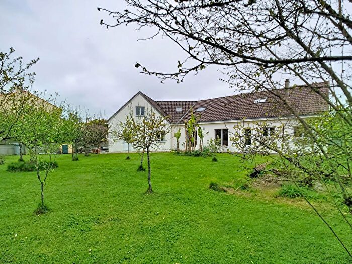 Maison à vendre - Saint-Sébastien-sur-Loire, Est - 8 pièces - 6 chambres