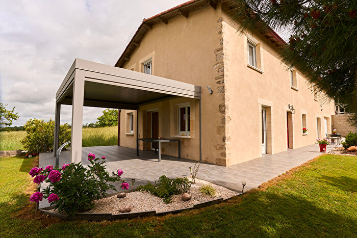 Maison 6 pièces à Sainte-Eanne, à vendre
