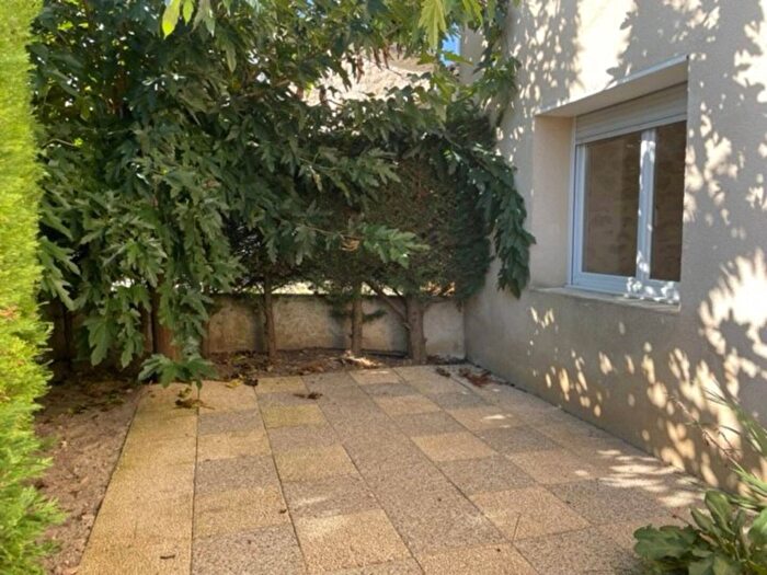 Maison 3 pièces à louer à Cardan