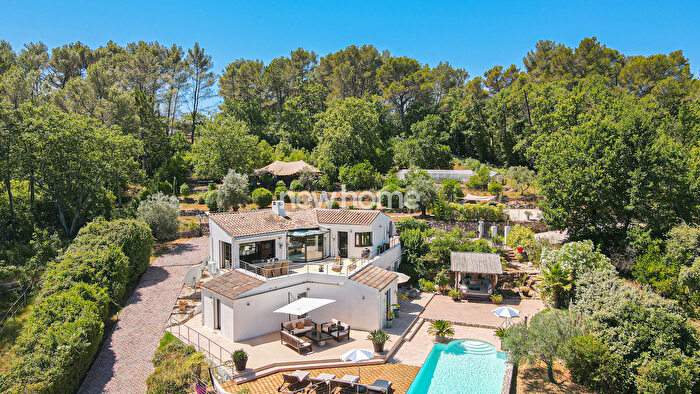 Maison à vendre - Tourrettes - 5 pièces - 4 chambres