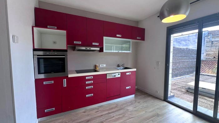 Champ de Mars-Bussatte-Victor Hugo, Angoulême - Appartement 3 pièces à louer