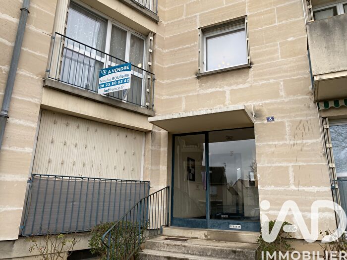 Appartement à vendre - Compiègne, Royallieu, Village - 3 pièces - 2 chambres
