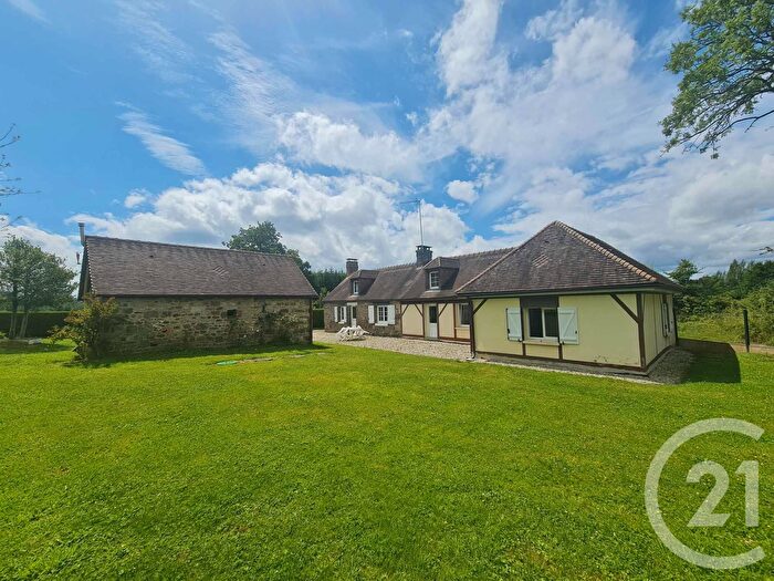 Maison à louer - La Coulonche - 5 pièces - 3 chambres