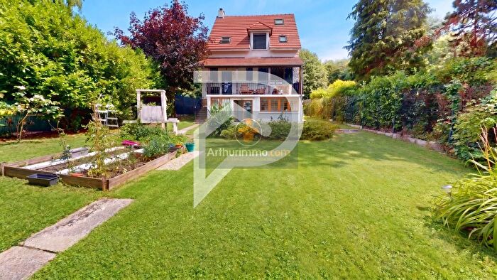 Maison 8 pièces à Marly-le-Roi, Montval, Côteaux, à vendre