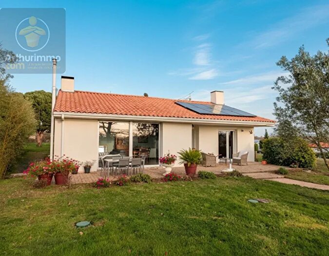 Challans, Route de Cholet, Route de la Roche-sur-Yon : Maison 7 pièces à vendre