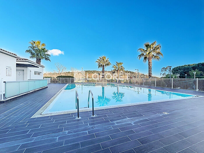 Appartement à vendre - Le Cannet, Aubarède - 3 pièces - 2 chambres