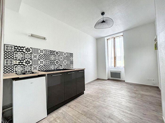 Appartement à louer - Fours à Chaux, Montluçon - 1 pièce