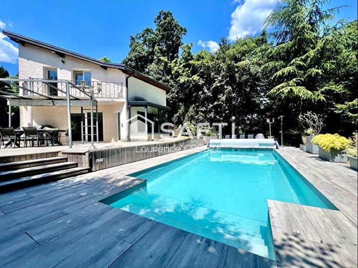 Maison à vendre - Montferrand-le-Château - 7 pièces - 4 chambres