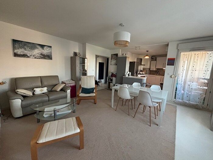 Appartement à louer - Villeurbanne, Charmettes - 4 pièces - 3 chambres