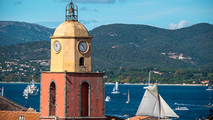 Maison à vendre - Saint-Tropez, Centre-ville, Vieille-ville - 4 pièces - 3 chambres