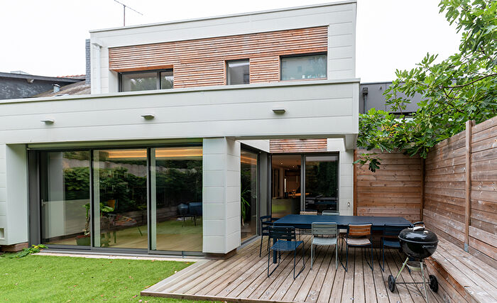 Maison 6 pièces à Quartiers Sud-Ouest, Sacrés Coeurs, à vendre