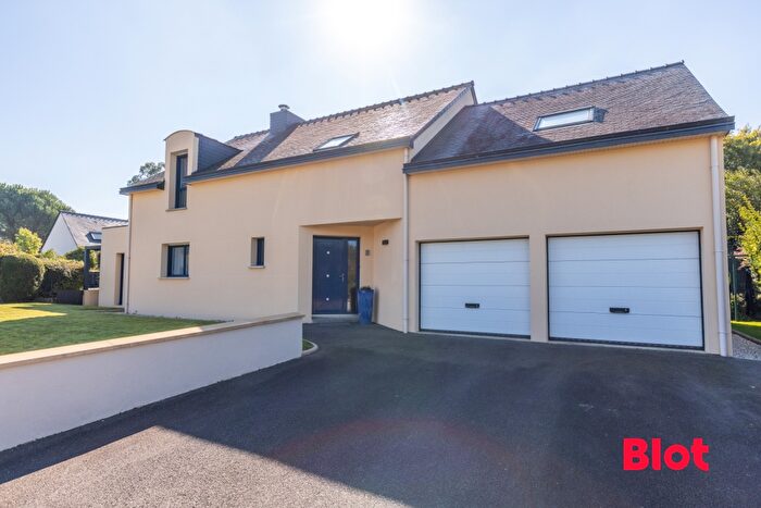 Maison 8 pièces à vendre - Chasné-sur-Illet