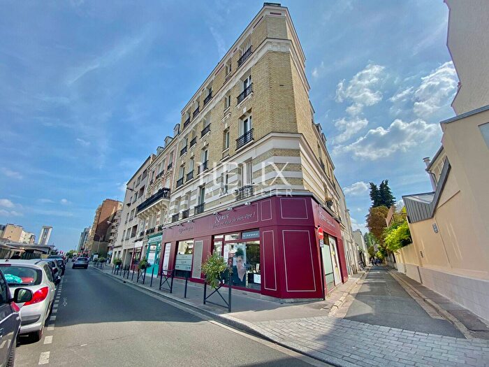 Deroulede-Leclerc-Albert, Bois-Colombes - Appartement 2 pièces à louer