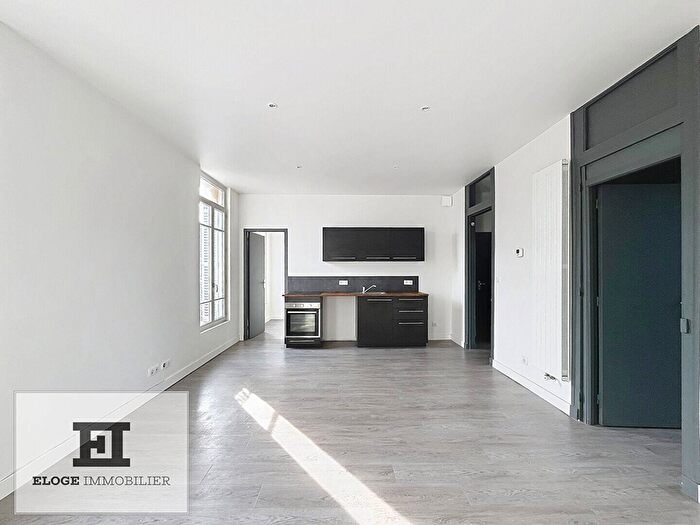 Appartement à louer - Vieux Marché-Cathédrale, Rouen - 3 pièces - 2 chambres