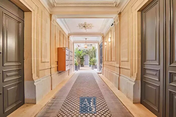 Appartement à vendre - Paris e , Rennes - 4 pièces - 3 chambres