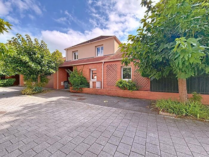 Maison à vendre - Guyancourt, LEurope - 8 pièces - 6 chambres