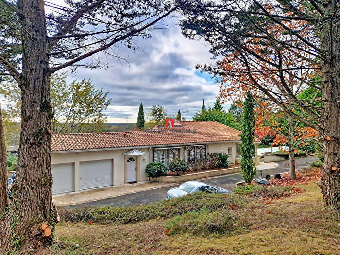 Maison à vendre - Saint-Romain-la-Virvée - 6 pièces - 3 chambres