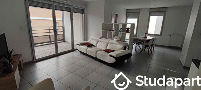 Appartement à louer - Moulin à Vent-Ernest Renan, Vénissieux - 1 pièce - 1 chambre