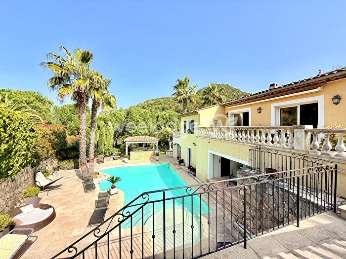 Maison à vendre - Les Adrets-de-lEstérel - 7 pièces - 4 chambres