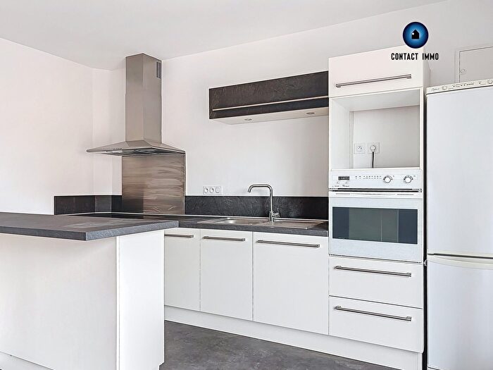 Appartement à louer - Brive-la-Gaillarde - 3 pièces - 2 chambres