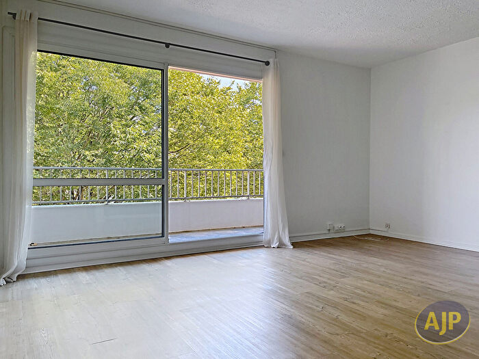 Saint-Herblain, Bourg : Appartement 4 pièces à louer
