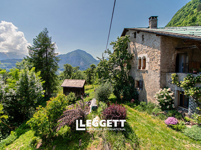 Taninges : Maison 8 pièces à vendre