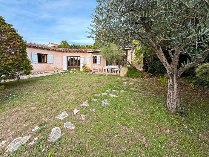 Maison à vendre - La Colle-sur-Loup - 6 pièces - 4 chambres