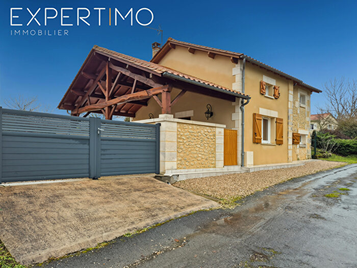 Maison à vendre - Tocane-Saint-Apre - 4 pièces - 2 chambres