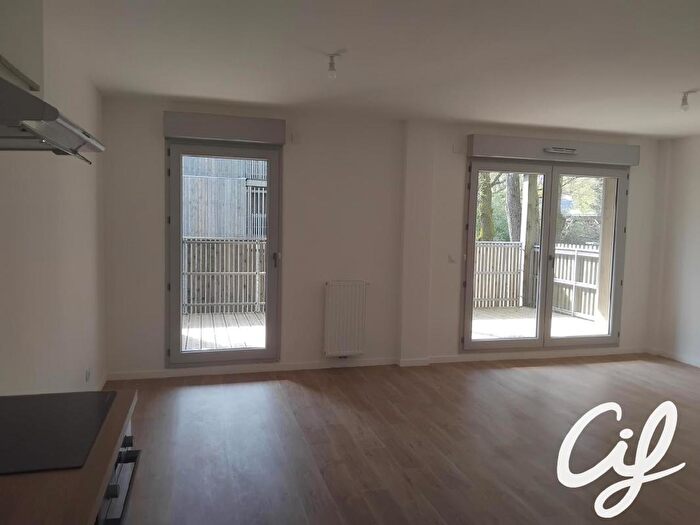 La Chapelle-sur-Erdre, Centre-ville, Gare, Chêne Vert : Appartement 3 pièces à louer