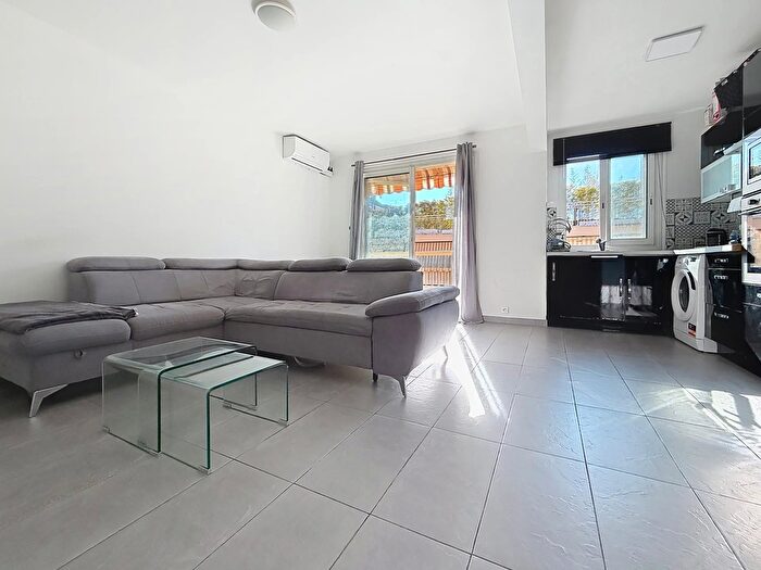 Nice, Saint-Sylvestre : Appartement 2 pièces à vendre