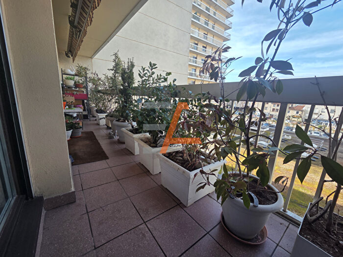 Appartement à vendre - Saint-Étienne, Centre-ville, Peuple, Chavanelle - 4 pièces - 2 chambres