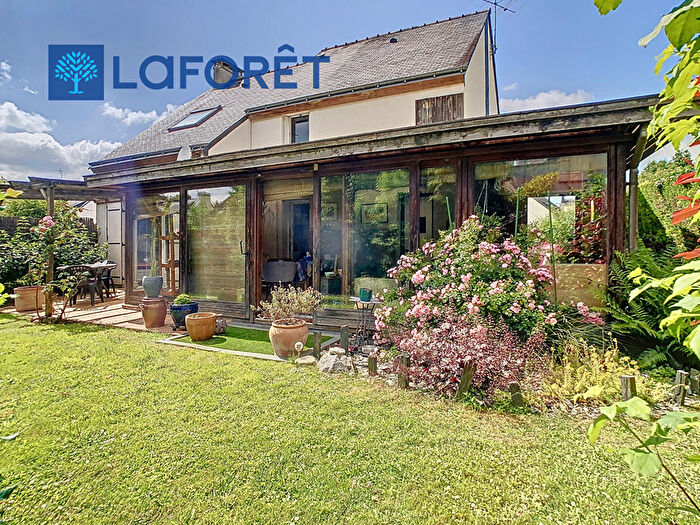 Maison à vendre - Pontivy, Château-Gaillard - 6 pièces - 4 chambres