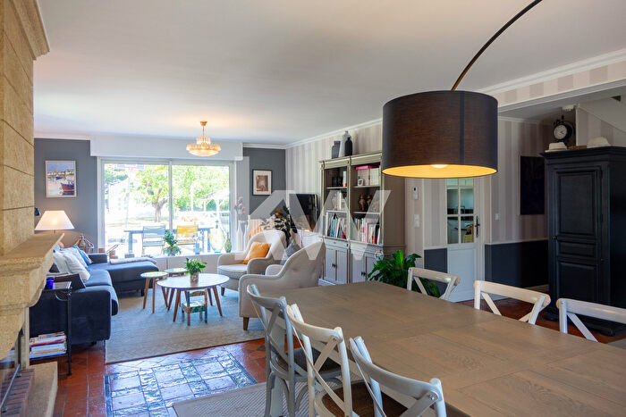 Maison à vendre - Saint-Denis-en-Val - 7 pièces - 5 chambres