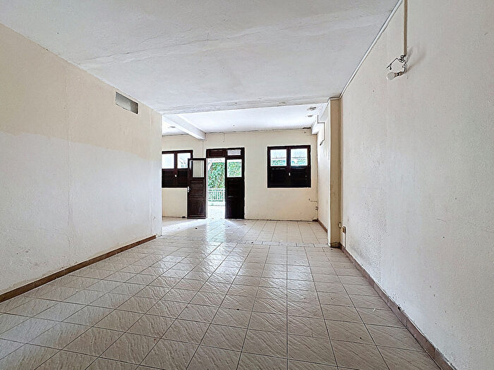 Maison à vendre - Fort-de-France - 4 pièces - 3 chambres