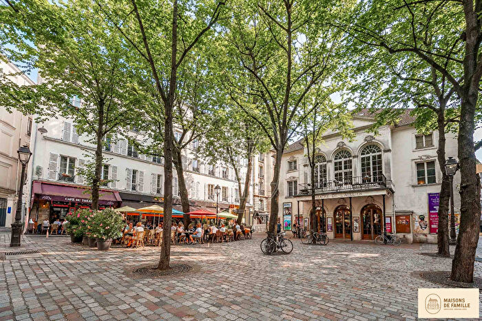 Appartement à vendre - Paris e , Montmartre, Sacré Coeur, Abbesses - 4 pièces - 2 chambres