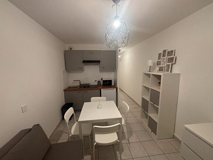 Béziers, La Devèze, Gargailhan : Appartement 1 pièce à louer