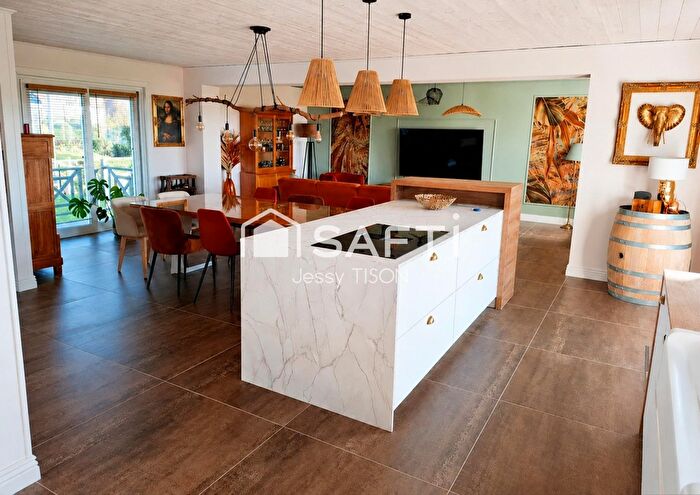 Rexpoëde : Maison 6 pièces à vendre