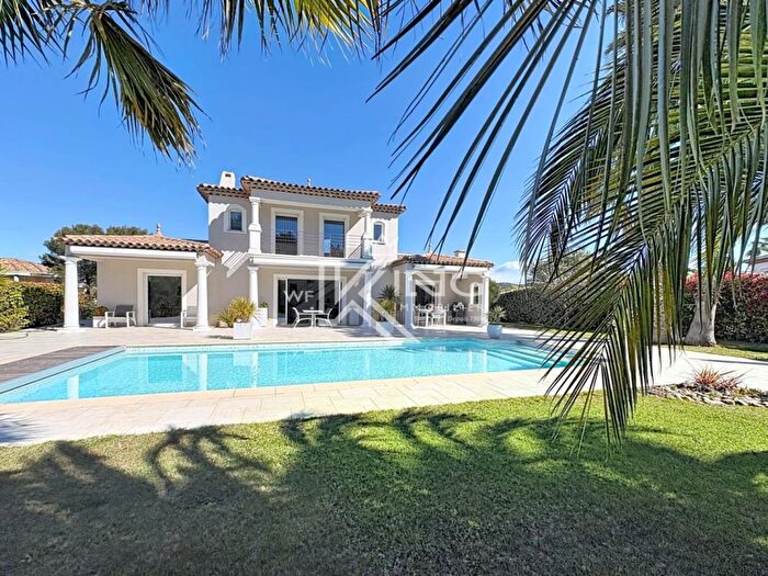 Maison à vendre - Saint-Raphaël, Valescure, Vaulongue - 4 pièces - 3 chambres