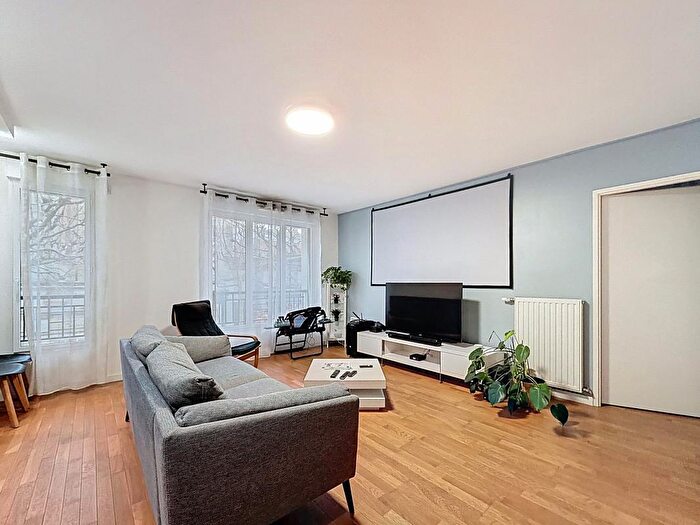 Appartement à vendre - Suresnes, Cité Jardins - 3 pièces - 2 chambres