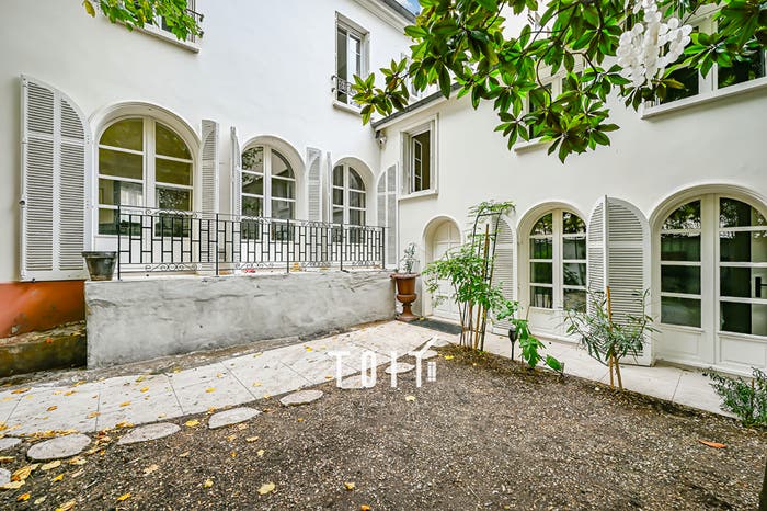 Paris 14ème, Mouton, Duvernet : Maison 8 pièces à vendre