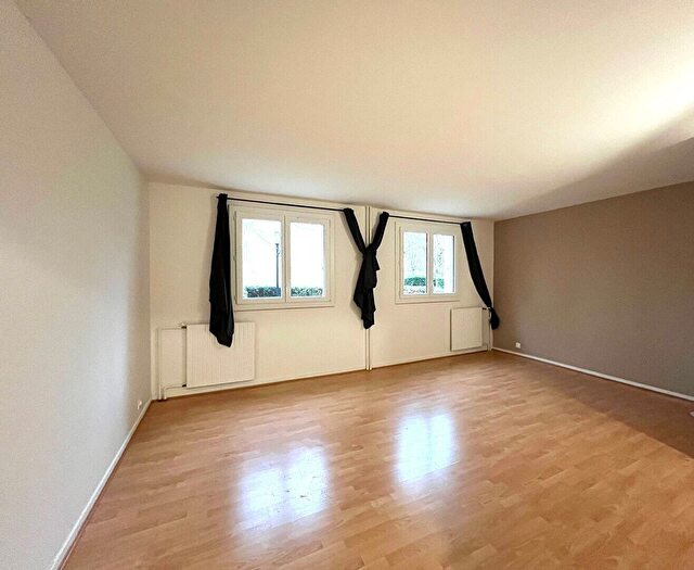 Appartement à louer - Le Pas du Lac, Montigny-le-Bretonneux - 1 pièce