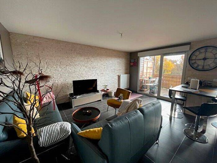 Appartement à louer - Ouest, Gex - 3 pièces - 2 chambres