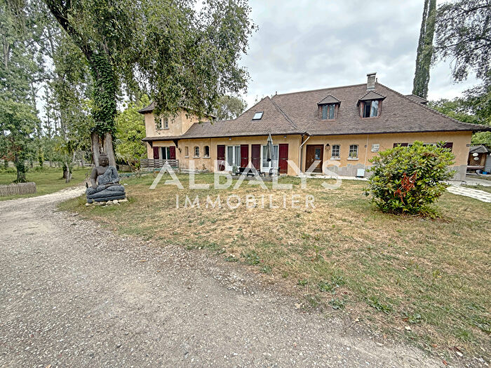 Maison à vendre - Galgon - 10 pièces - 6 chambres