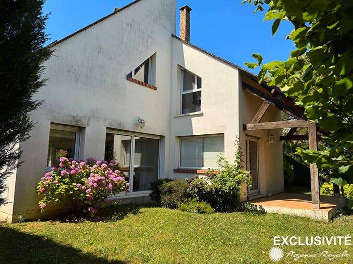 Saint Léger-Fourqueux, Saint-Germain-en-Laye - Maison 8 pièces à louer