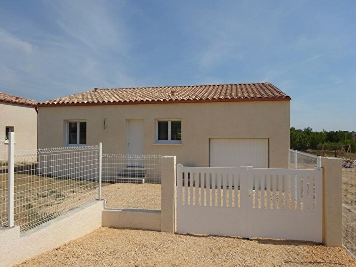 Maison à louer - Alès - 4 pièces - 3 chambres