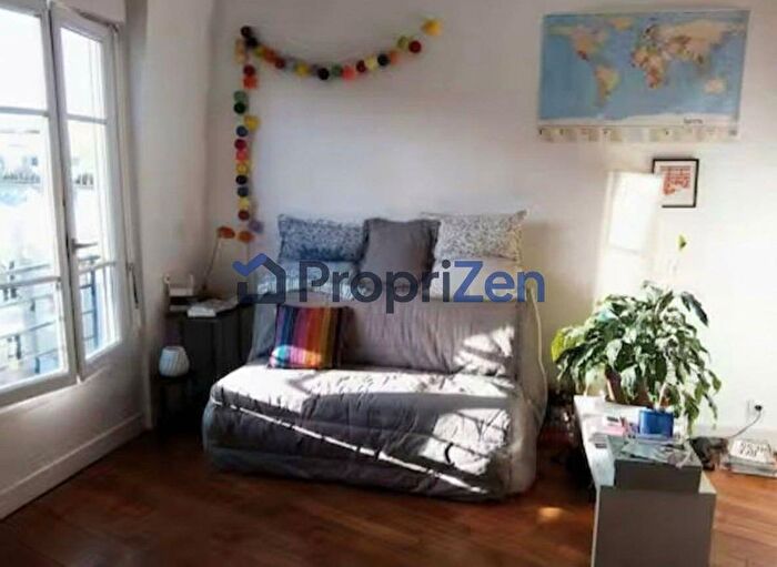 Appartement à louer - Clignancourt-Jules Joffrin, Paris ème arrondissement - 3 pièces - 2 chambres