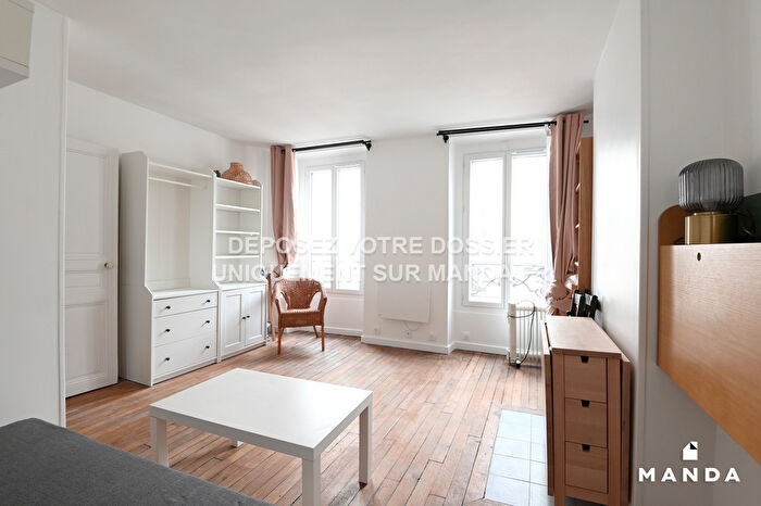 Paris 18ème, La Chapelle, Marx Dormoy : Appartement 1 pièce à louer