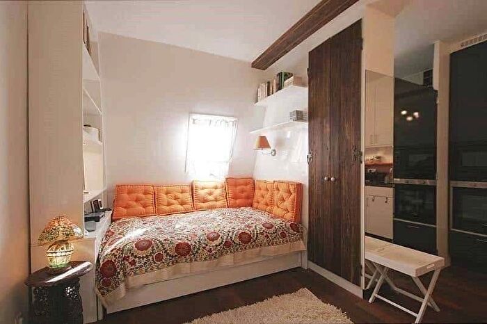 Appartement à louer - Monnaie, Paris ème arrondissement - 1 pièce