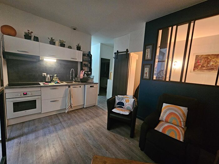 Appartement 1 pièce à Grenoble, Championnet, à louer